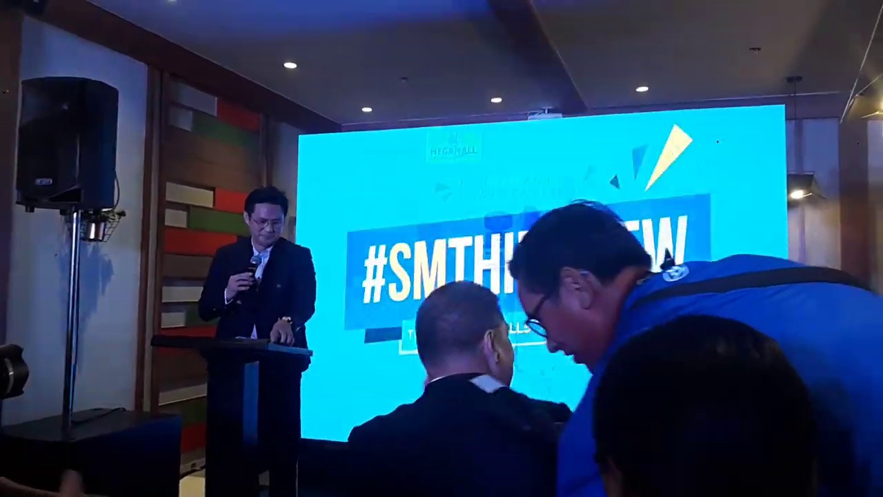 SAM SM Supermalls first in-mall customer service robot with Steven Tan ...