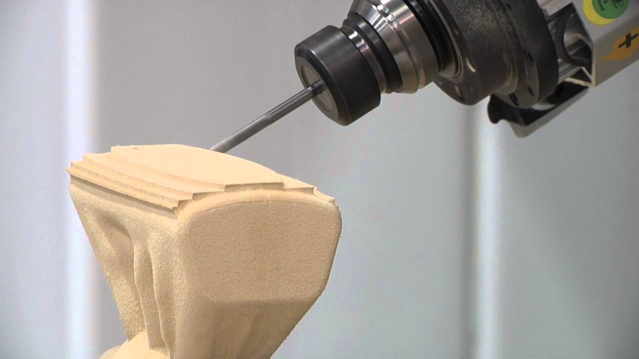 Thermwood Model 90 Modeling Foam and RenShape - YouTube