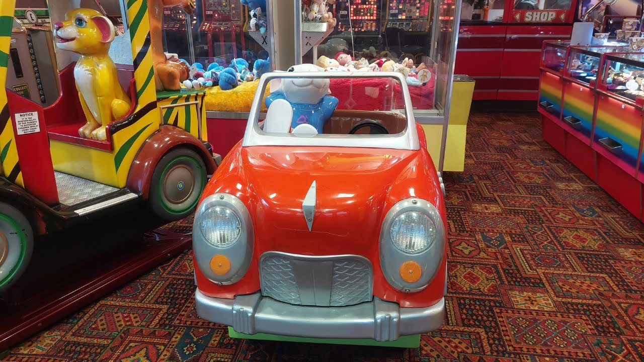 Jolly Roger Stuart Little Kiddie Ride - YouTube