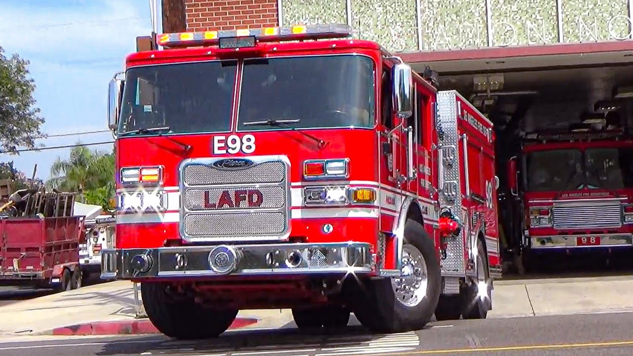 LAFD Engine 98 Responding - YouTube