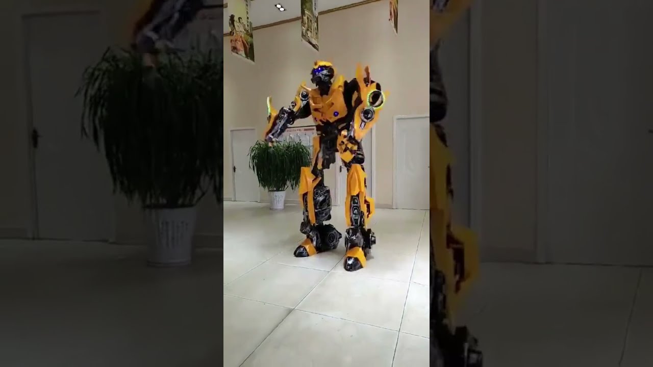 TRANSFORMERS Bumblebee dances, so cool - YouTube