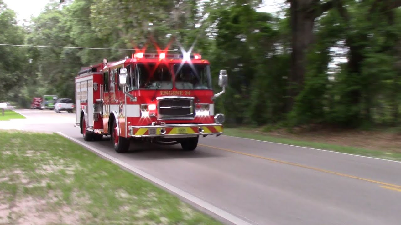 Alachua County Fire Rescue Engine 24 & Rescue 24 Responding With EQ2B ...