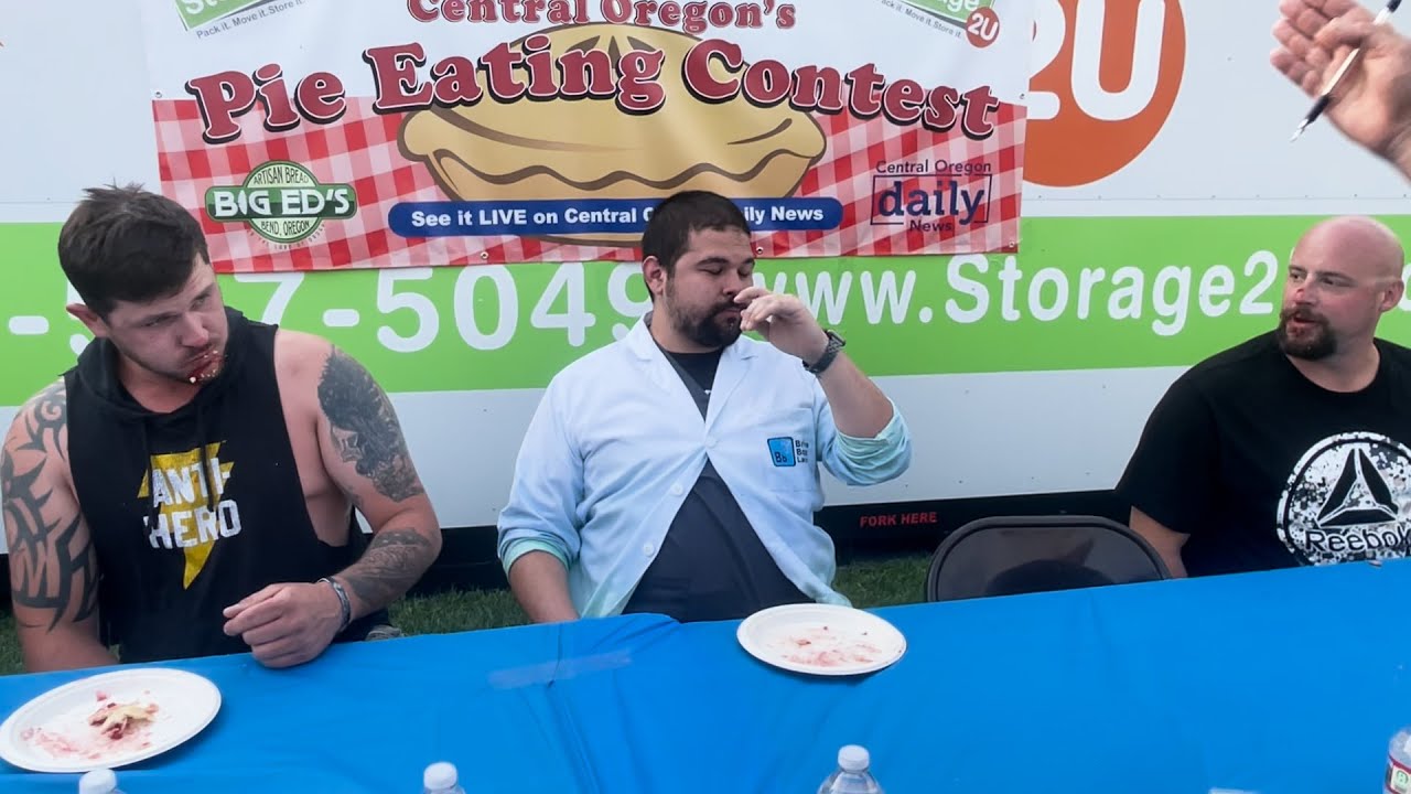 Adult pie eating contest at the Deschutes County Fair and Rodeo - YouTube