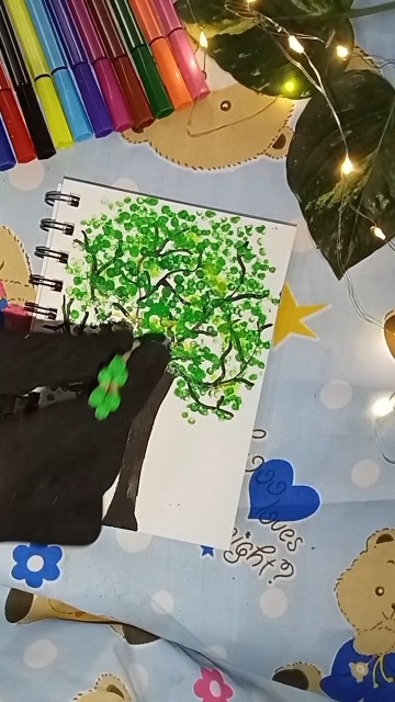 Easy Tree Painting Using Earbuds🌲 | - YouTube