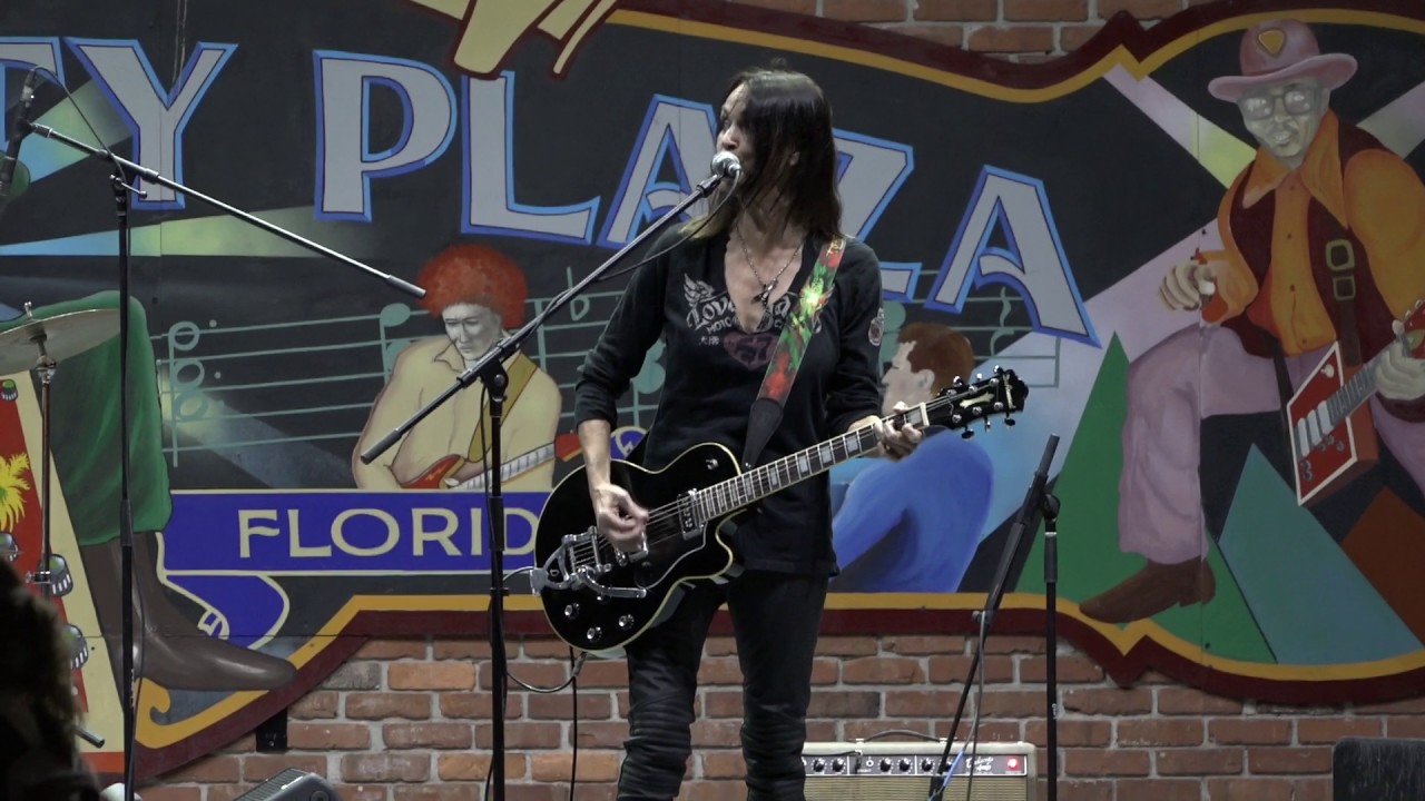 Nancy Luca Band - I Play Guitar - YouTube