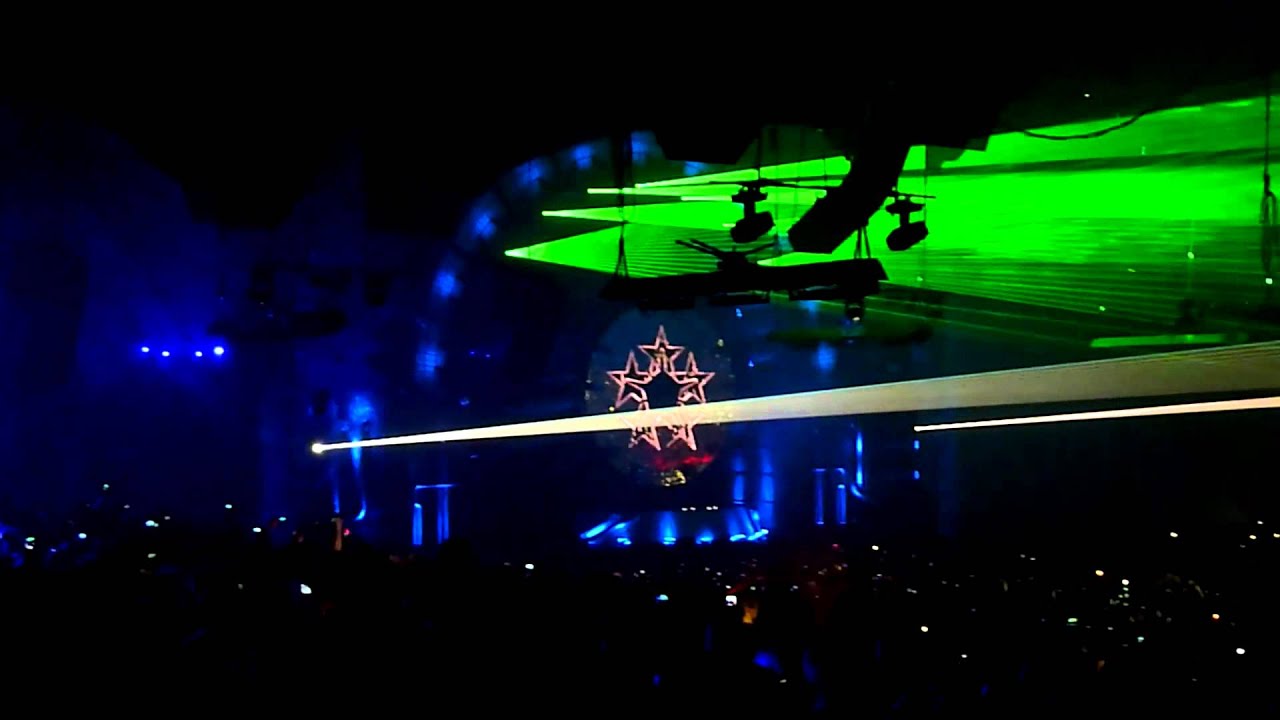Qlimax 2011 Zany and the pitcher feat MC DV8 intro 720p HD - YouTube