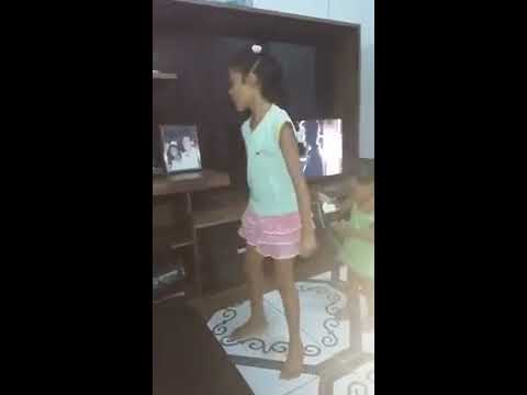 Menina dançando Vai Malandra!!!!
