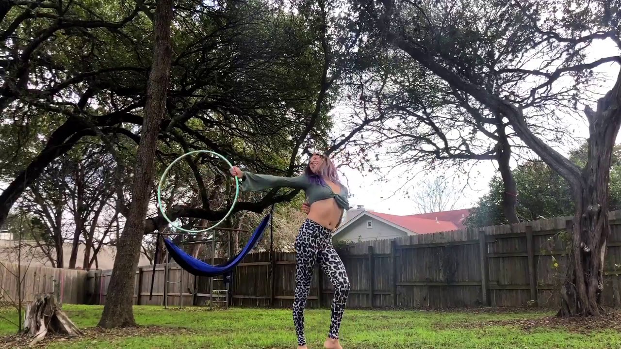Kelly Bach - Hoop Video - Pump and Dump - YouTube