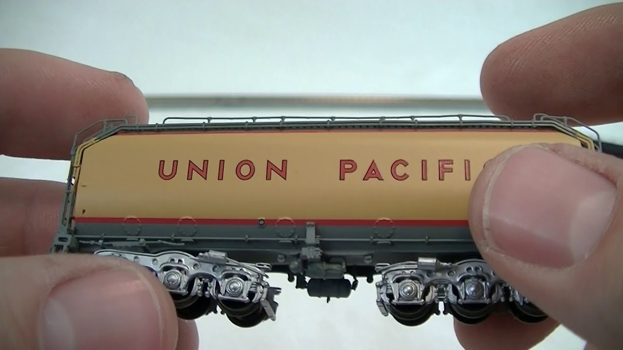 Scaletrains.com Union Pacific Auxiliary Tenders Review - YouTube