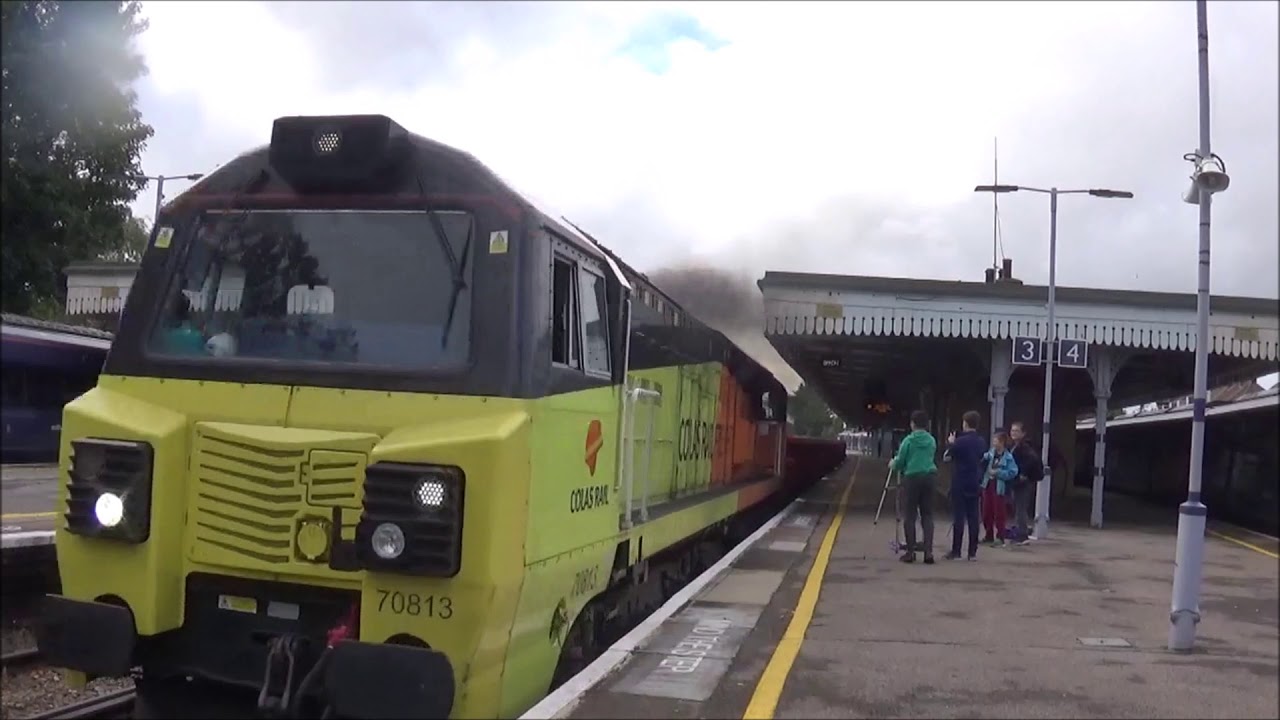 Colas rail freight class 70813 pulling DB wagons - YouTube