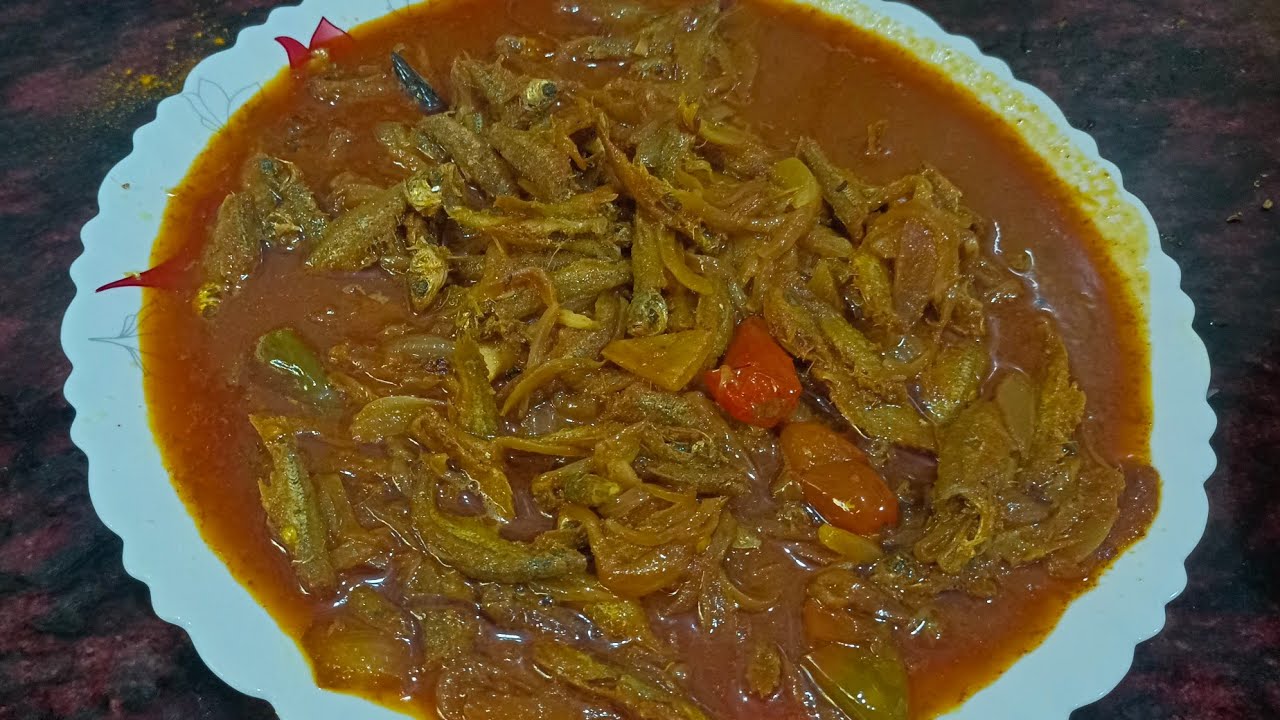 Morola macher tel jhal recipe in Bengali | Jhuma's Kitchen - YouTube