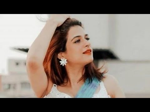 Navel Kiss | Saree Navel | Saree Fashion | Saree Hot | Saree Beauty | Saree PhotoShoot