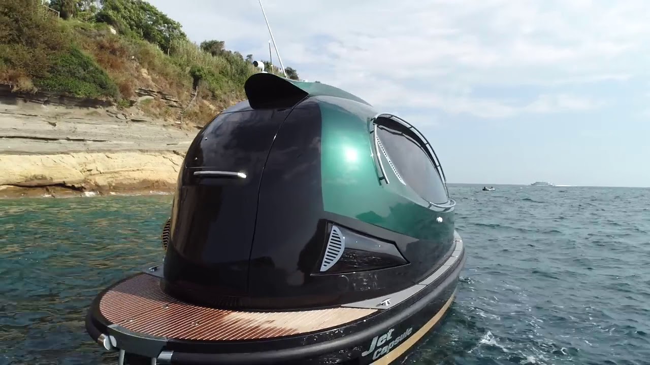 Jet Capsule Um Mini Iate Luxuoso e Poderoso - YouTube