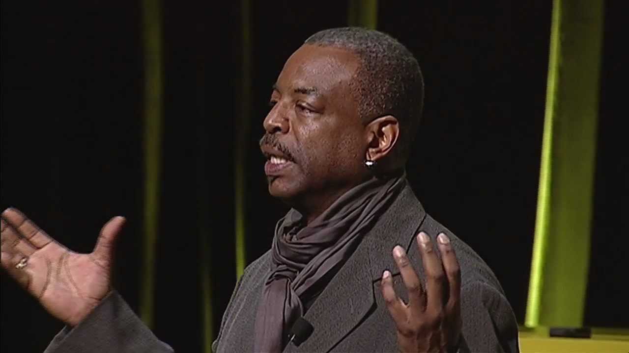 LeVar Burton: The New Reading Rainbow - YouTube