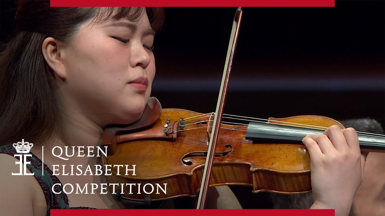 Robert Schumann Sonata n. 2 in D minor op. 121 | Minami Yoshida - Queen ...