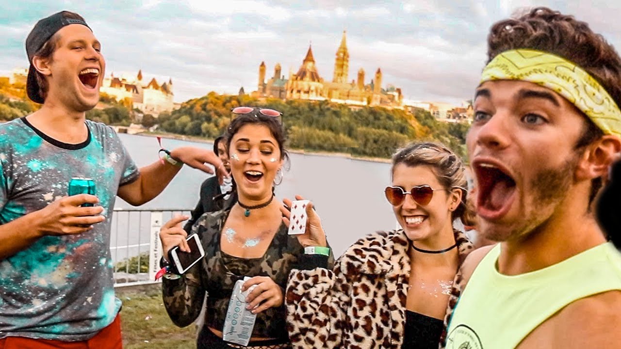 MAGIC at Riverside Festival !! - (Alex Boyer street magic) - YouTube