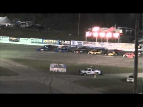 RESTARTS: Dave Feiler vs. Kyle Busch @ Slinger 07.10.11 - YouTube