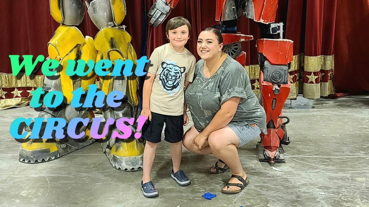 WE WENT TO THE CIRCUS! | MOM OF 3 | DITL VLOG - YouTube