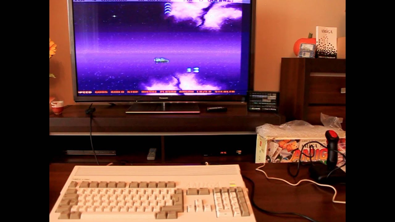 Amiga 1200 + ACA 1233 030/40 MHz MMU OS 3.1 - YouTube