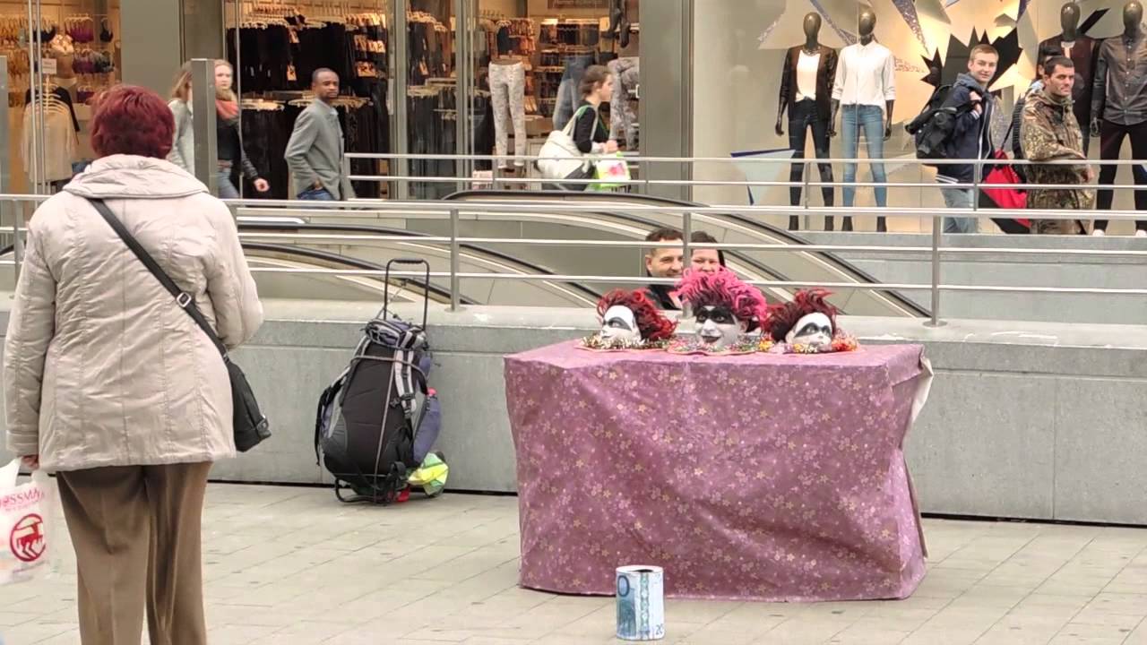 Funny busker - VERY FUN STREET ARTIST - Artista di strada molto ...