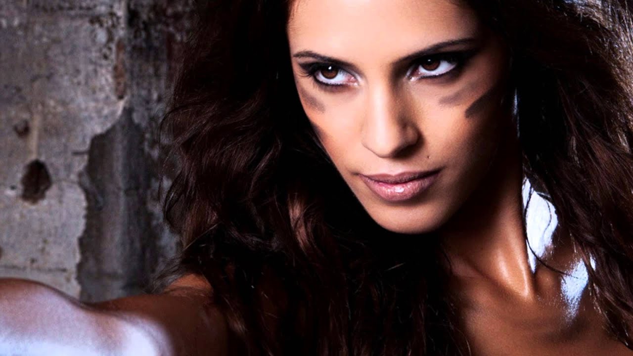 Outsiders - Maneater Hardstyle - YouTube