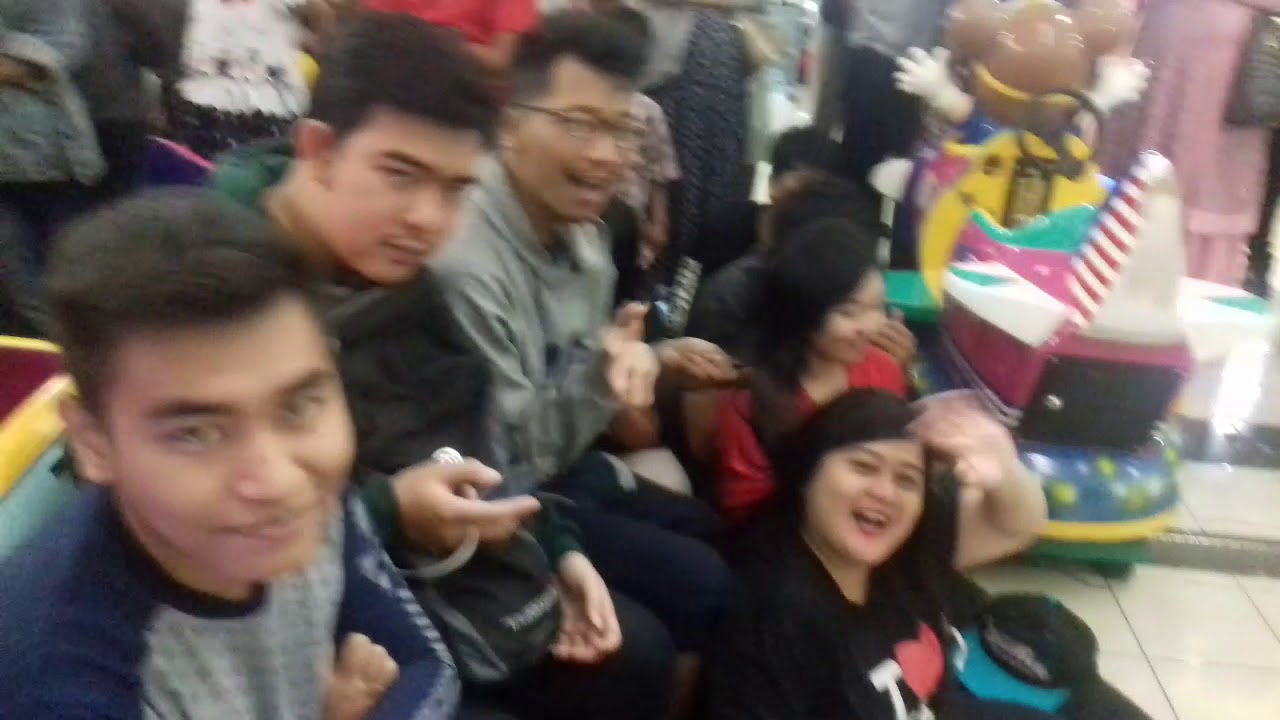 [ MR TOKEN GOES TO ASIA CUP 2018 - FINAL ] FLASHMOB - YouTube
