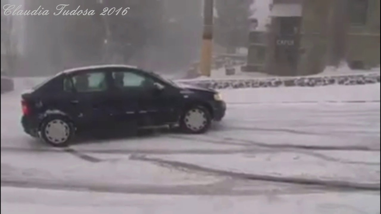 Snow Driving Fail!2016 Multi-Car Crash Snow Slide on Ice. - YouTube