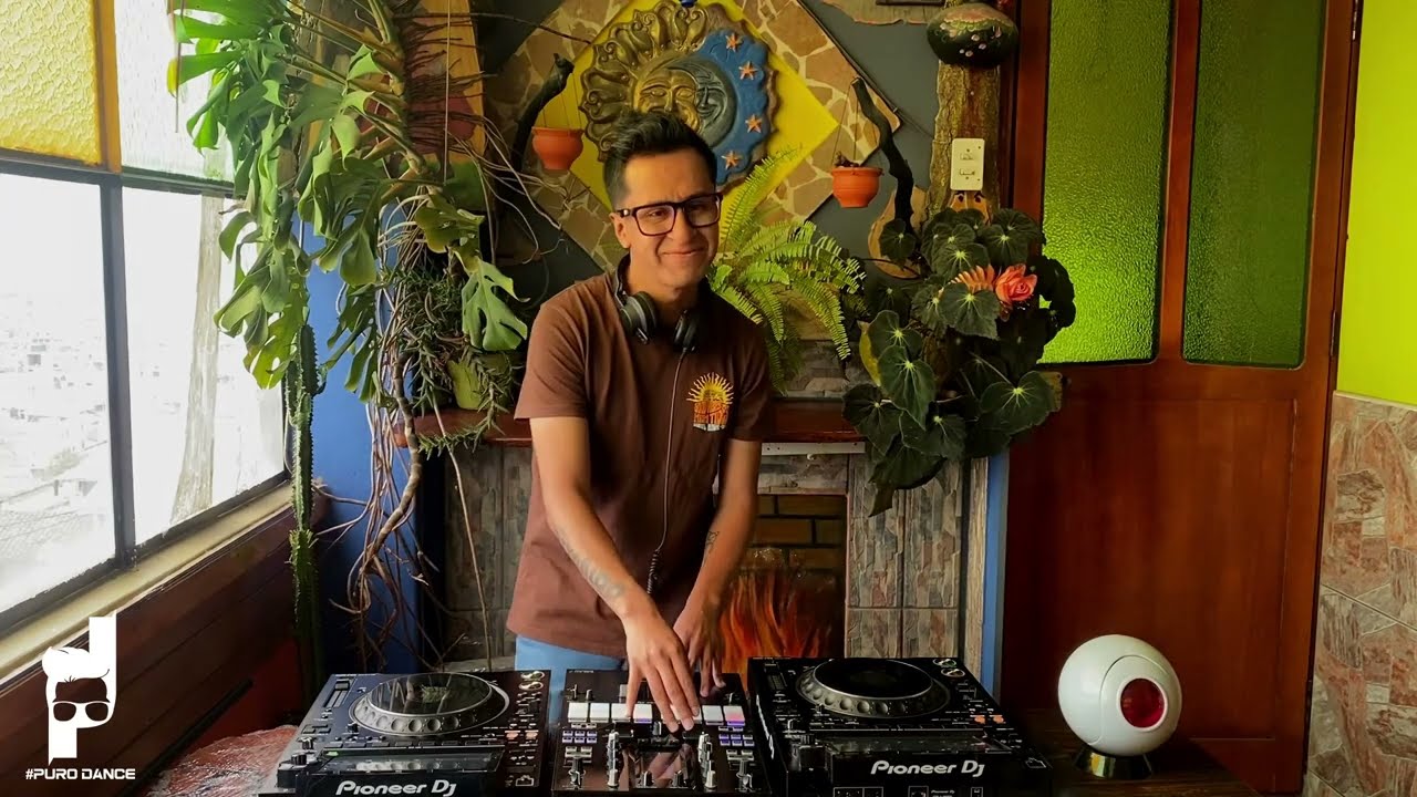 Mix Pachanga 90's 2000 ( BACILOS, AZUL AZUL, CHOCOLATE 2000, CARLOS ...