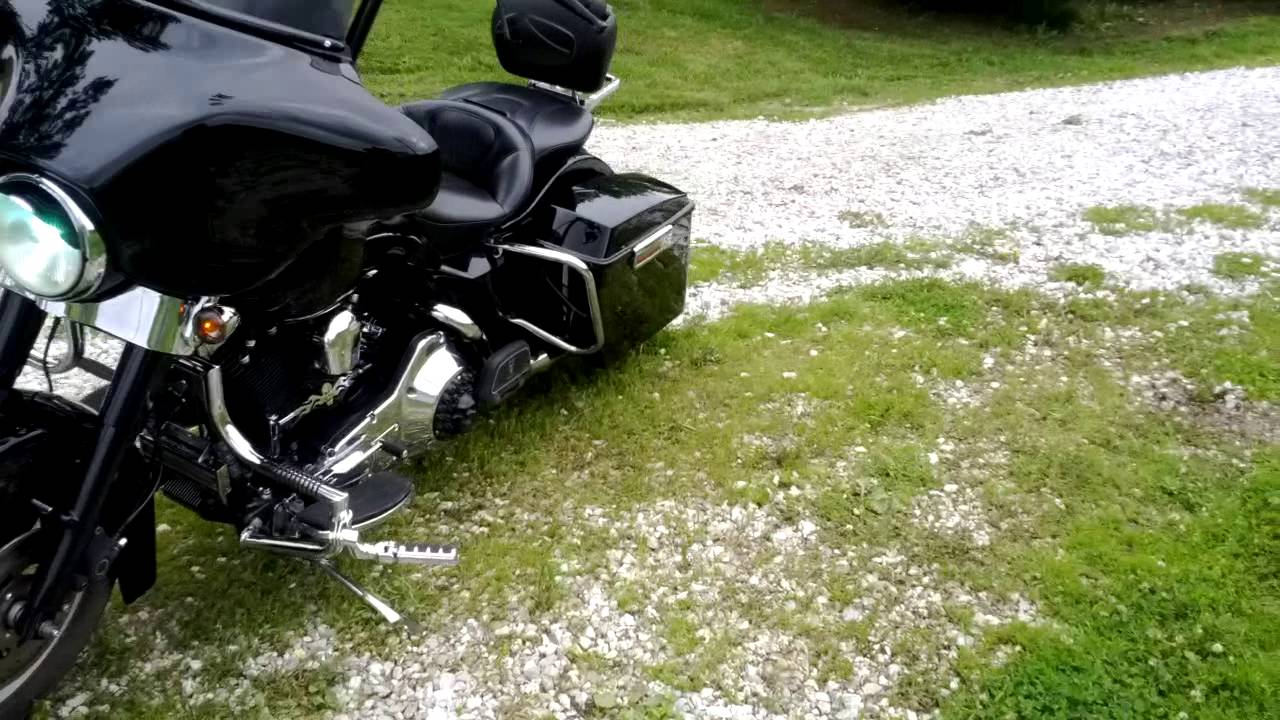 Custom Ultra Classic Harley Davidson - YouTube