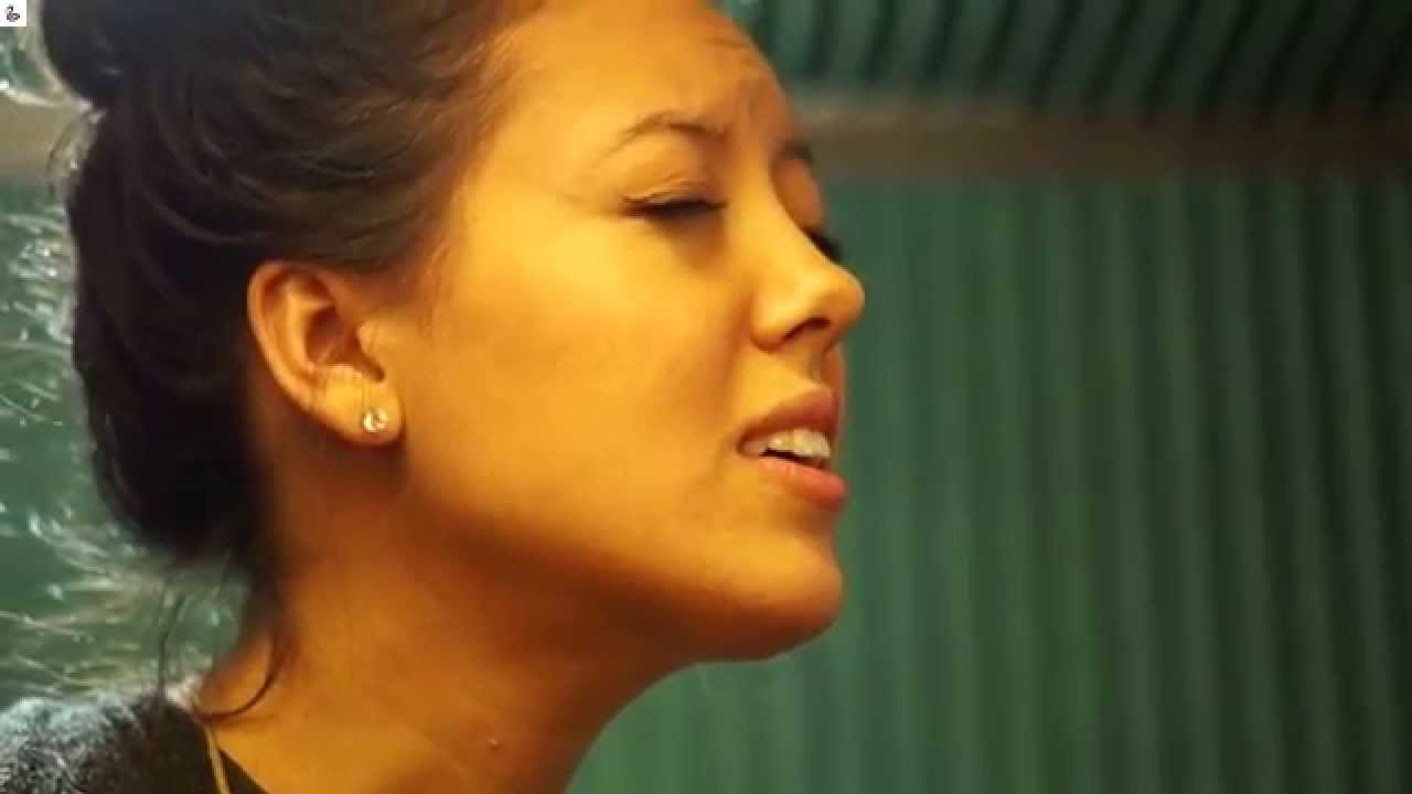 Amy Vachal - The Voice US [LIGHT song] with her band - YouTube