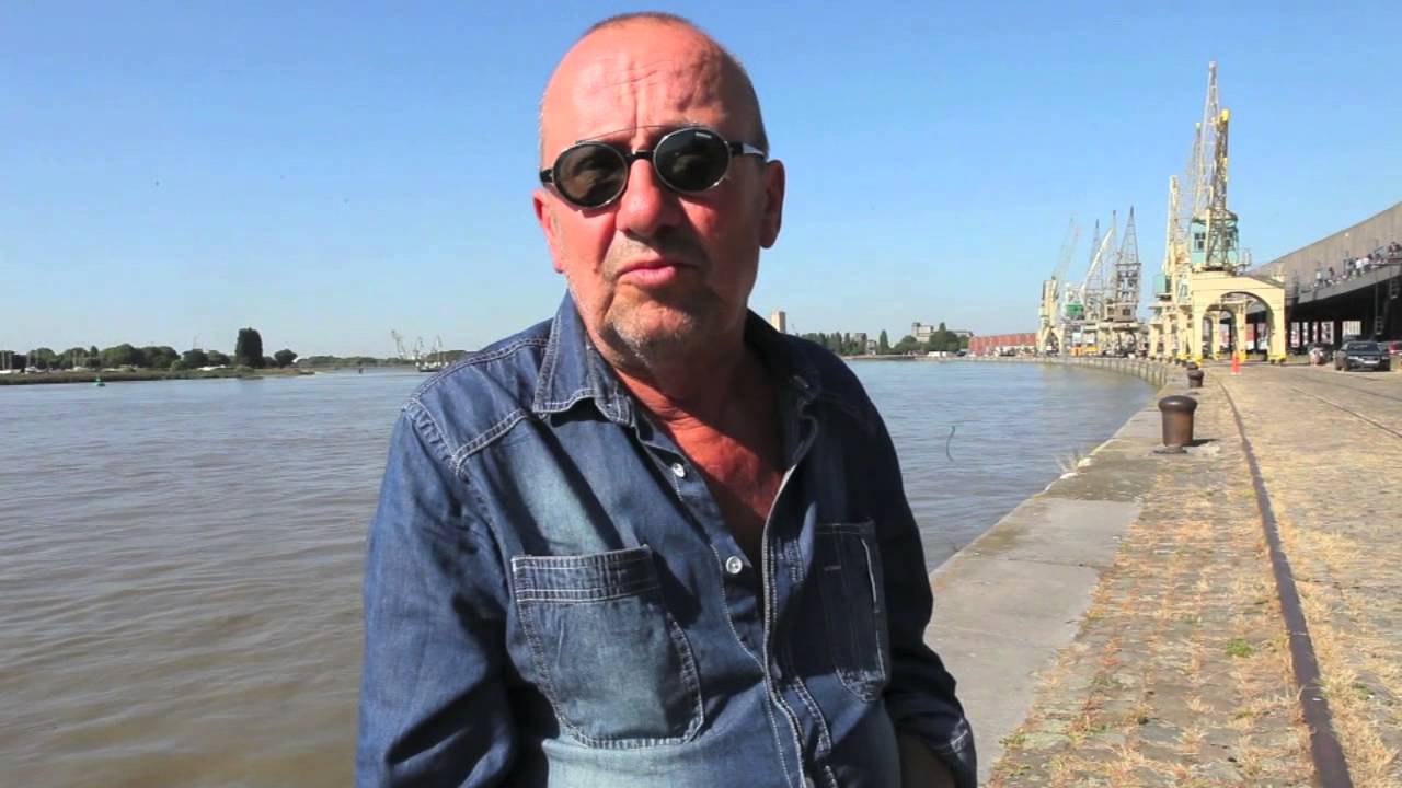 Mark Verstraete over zijn personage, de Pé - YouTube