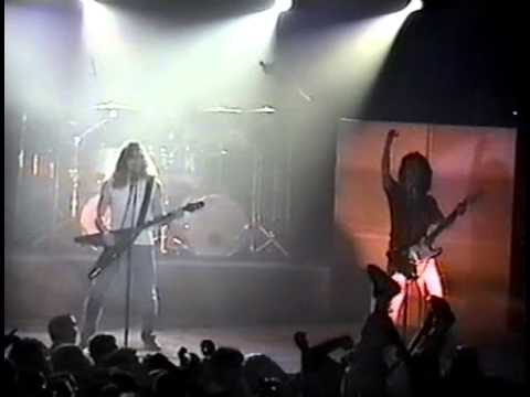 Megadeth - Crush 'Em (Live In Cincinnati 1999) - YouTube
