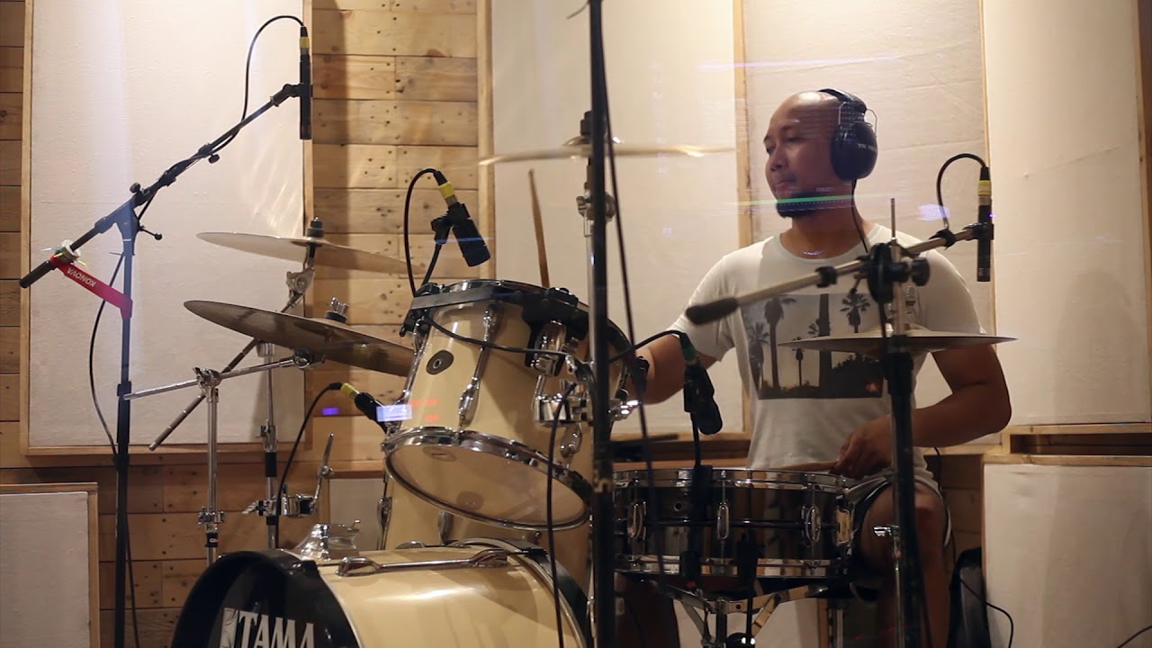 GIRLS LIKE YOU (Maroon 5) - Drum Cover by Eric Cayetano - YouTube