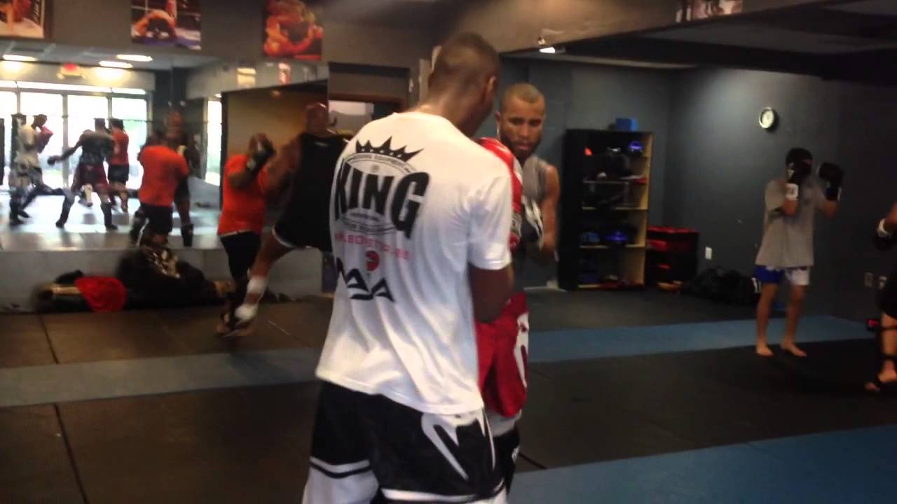 KO Zone Muay Thai class - YouTube