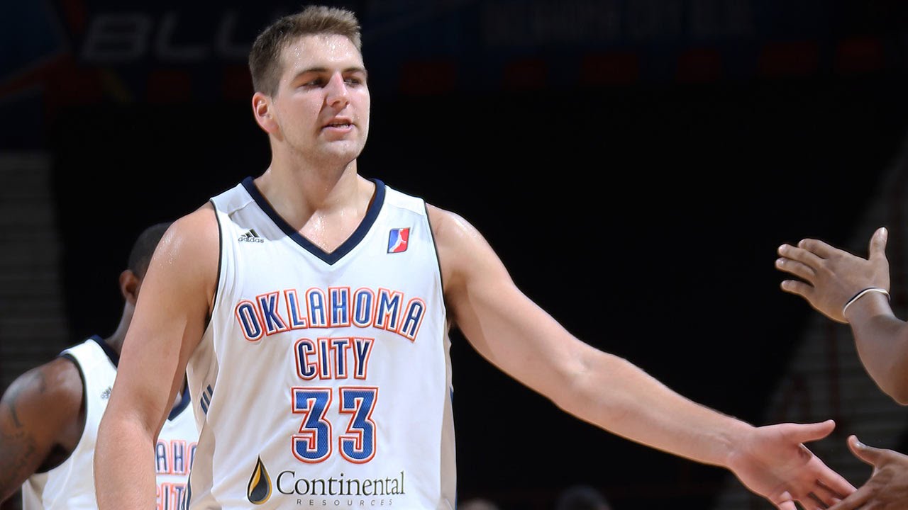 Highlights: Mitch McGary (22 points) vs. the Stampede, 12/1/2015 - YouTube