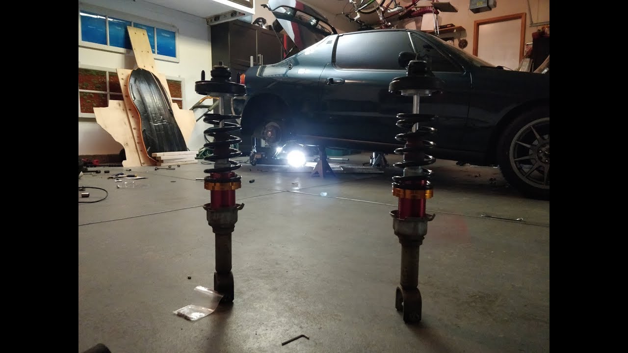 Honda del sol lowering springs install!!! - YouTube