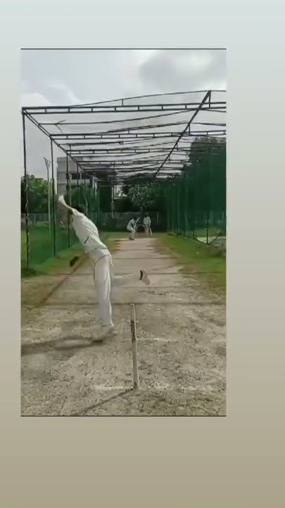 My runup 🏏🏏🏏🏏 #cricket #bowling - YouTube