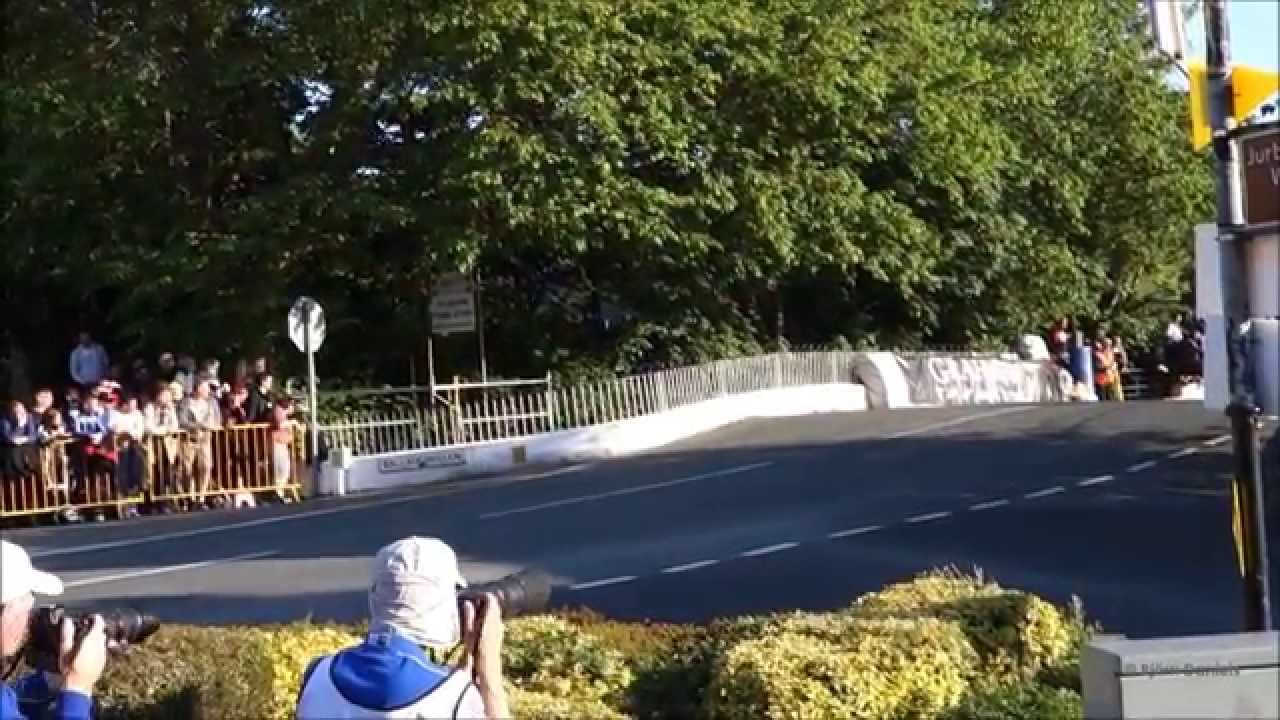 Superbike jumps over Ballaugh Bridge! TT 2014 - IOM - Tourist Trophy ...