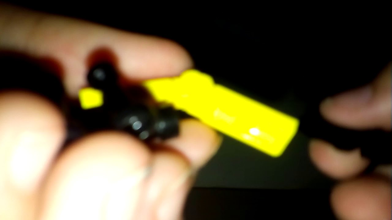 LEGO Iguana - YouTube