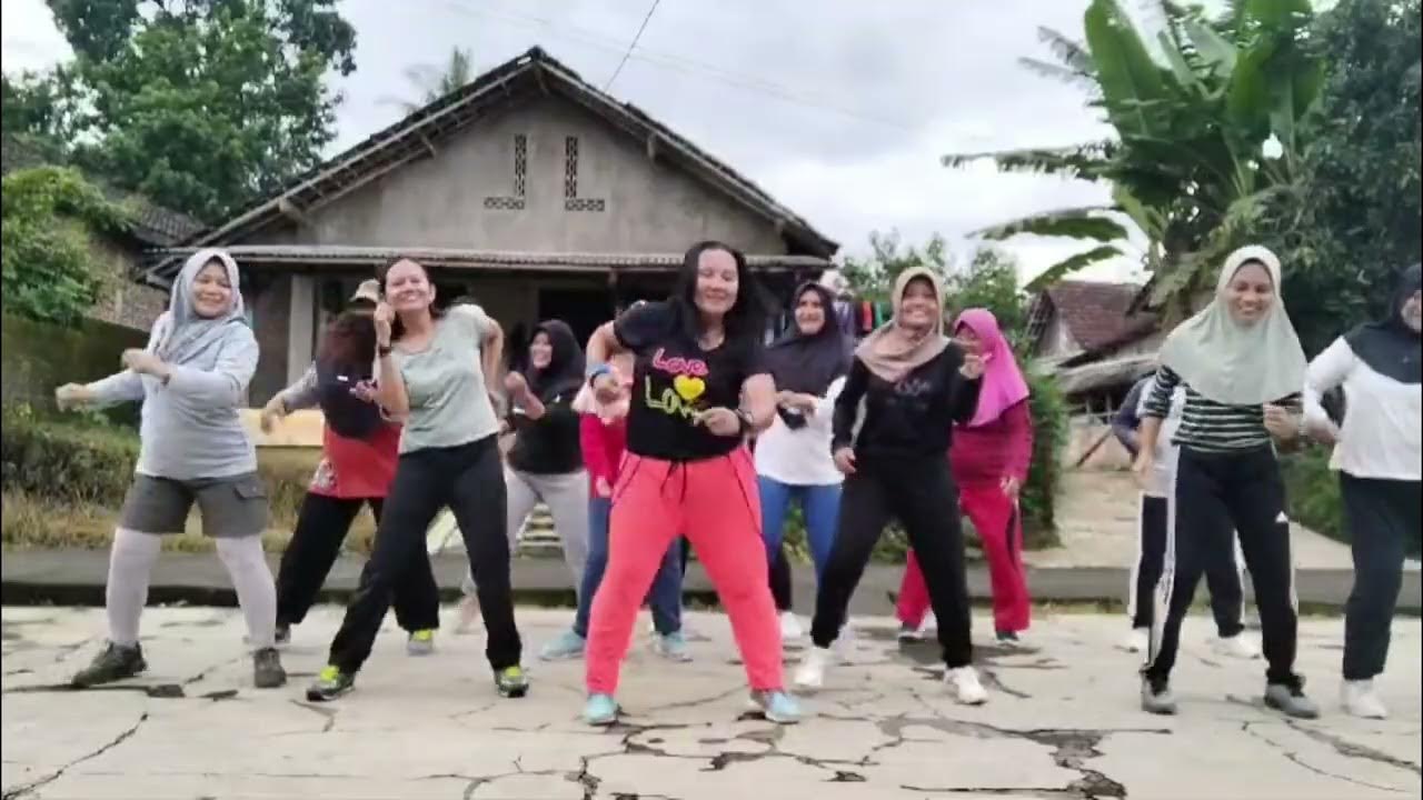 senam kreasi ll dj waktu ku kecil ll - YouTube