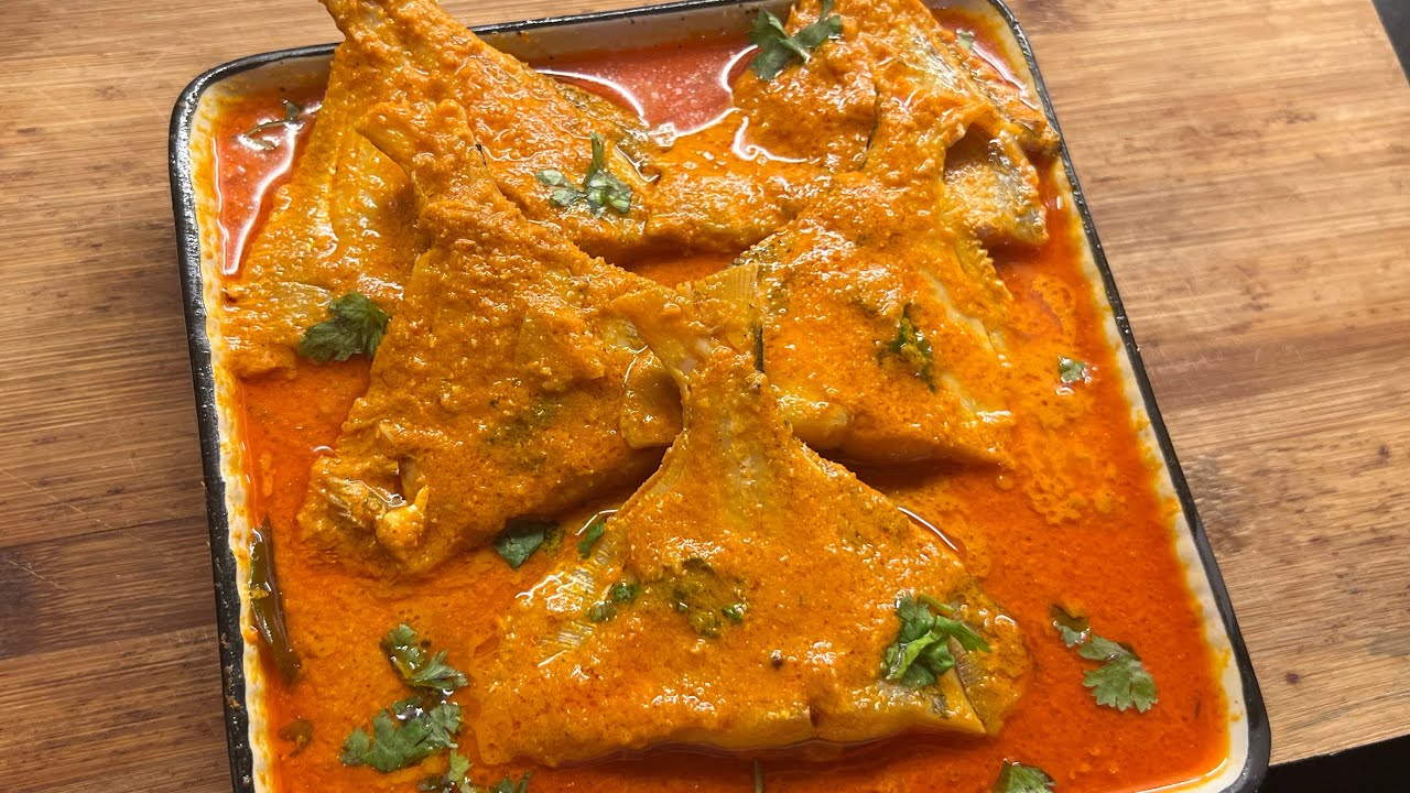 Konkan Style Fish Curry |Coconut fish curry recipe | Macchi ka Salan ...