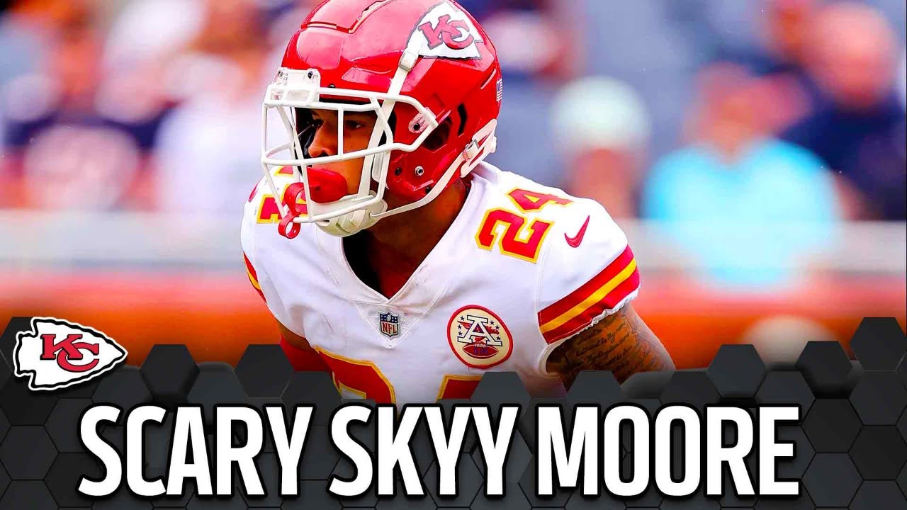 SCARY Skyy Moore Putting Packers DBs In Harms Way! - YouTube