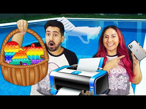 SERÁ QUE ISSO AFUNDA OU BOIA NA PISCINA? | Gabriel e Shirley 2.0