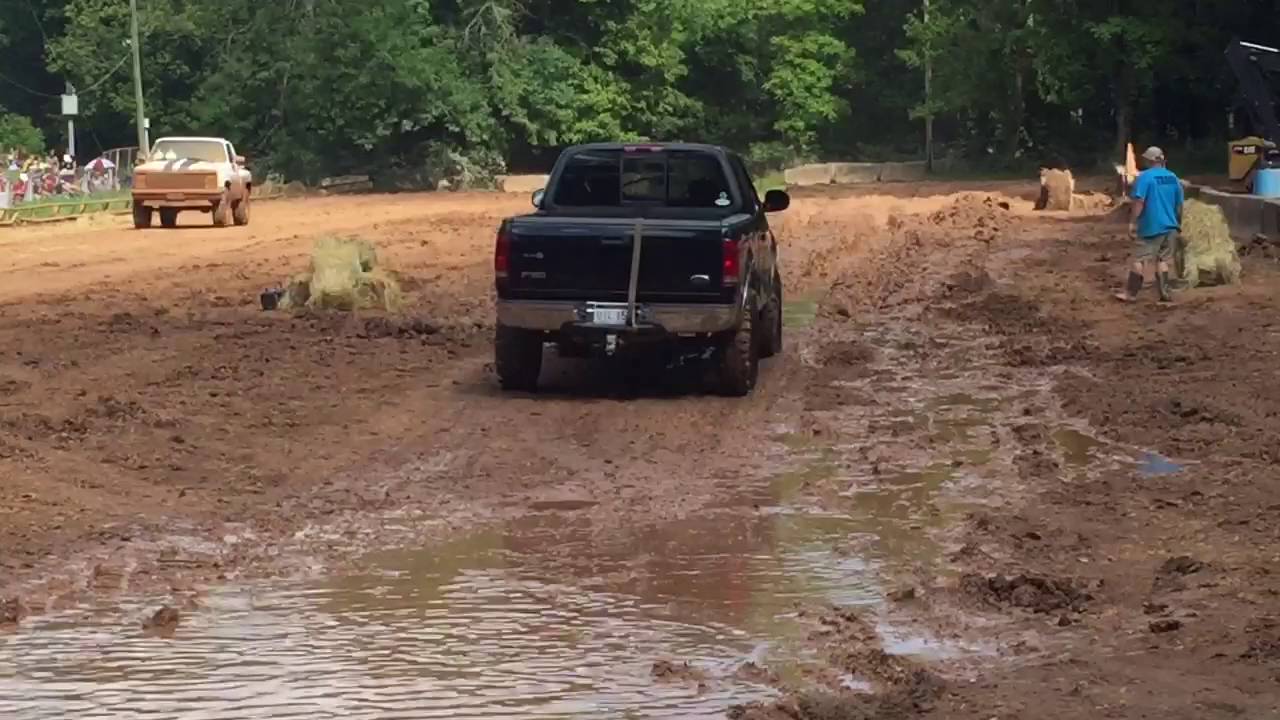 Putnam County Fair WV 2016 Mud Runs - YouTube