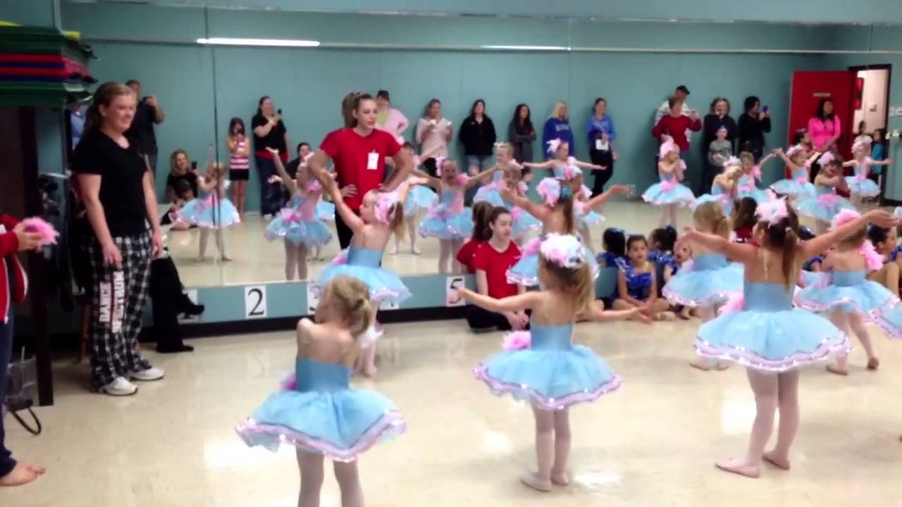 Aviana & Summerlin dance - YouTube