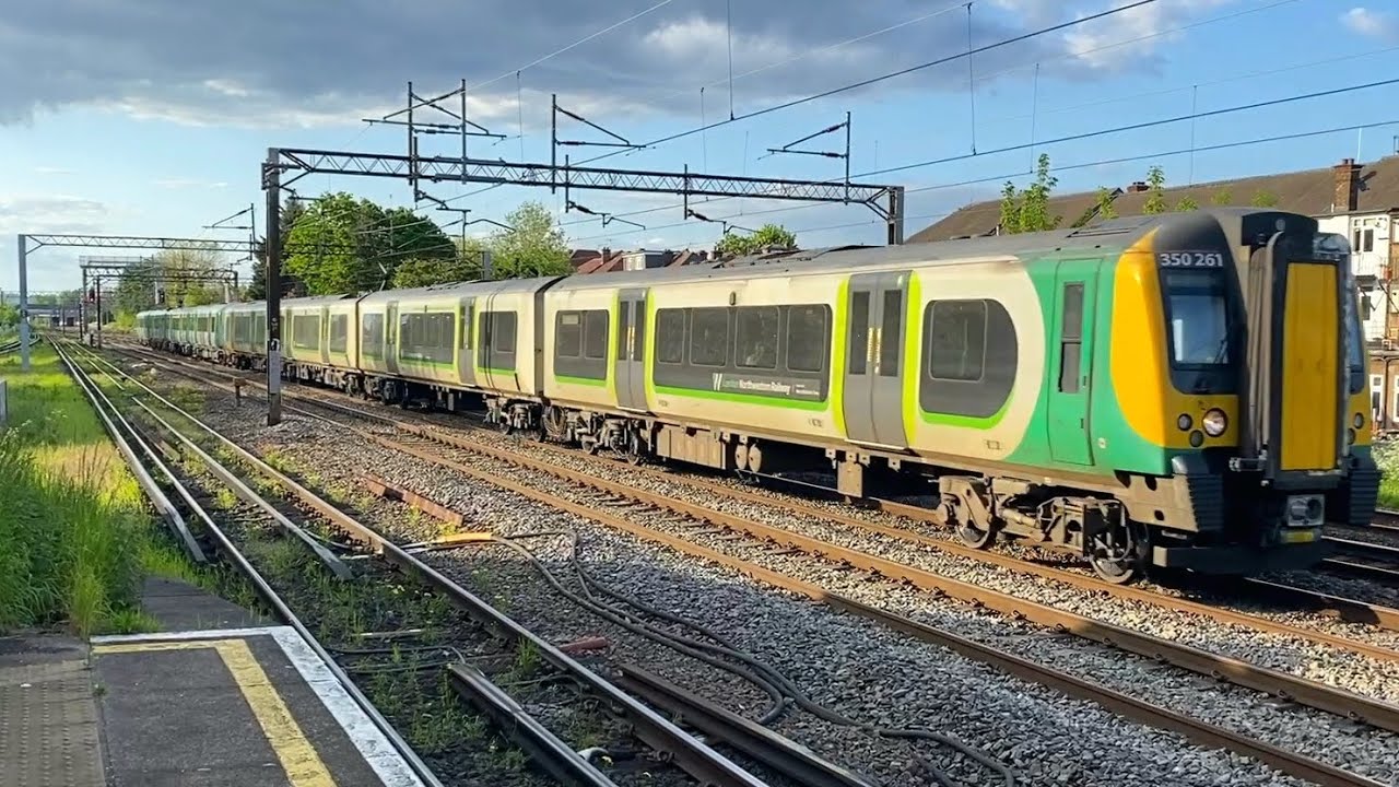 LNWR class 350's passing South Kenton - YouTube