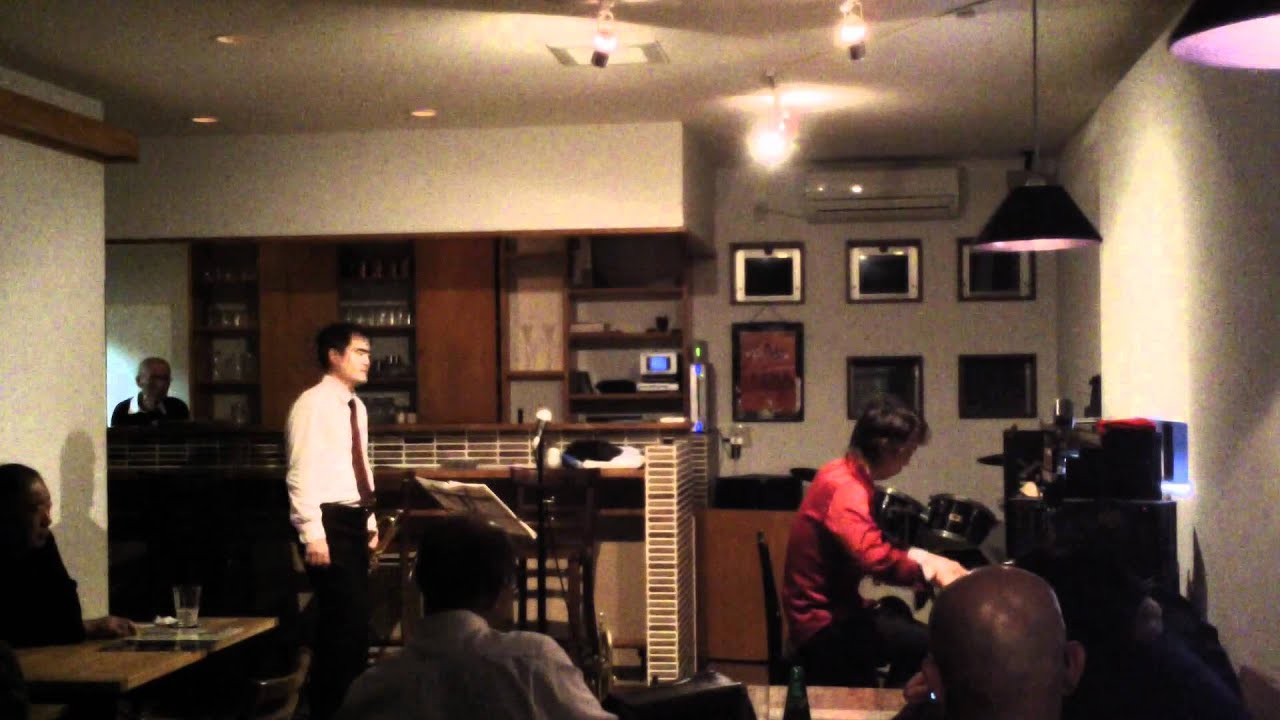 INDIGO LIVE TETSUYA TANAKA 田中哲也(A NIGHT IN TUNISIA)2011-11 - YouTube