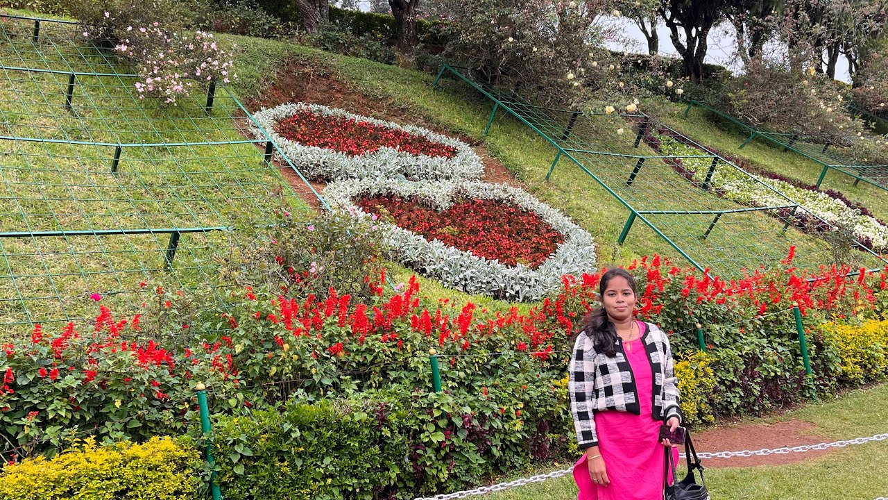 ooty-rose-garden-20000-varieties-of-roses-beautiful-gardens-ooty-places