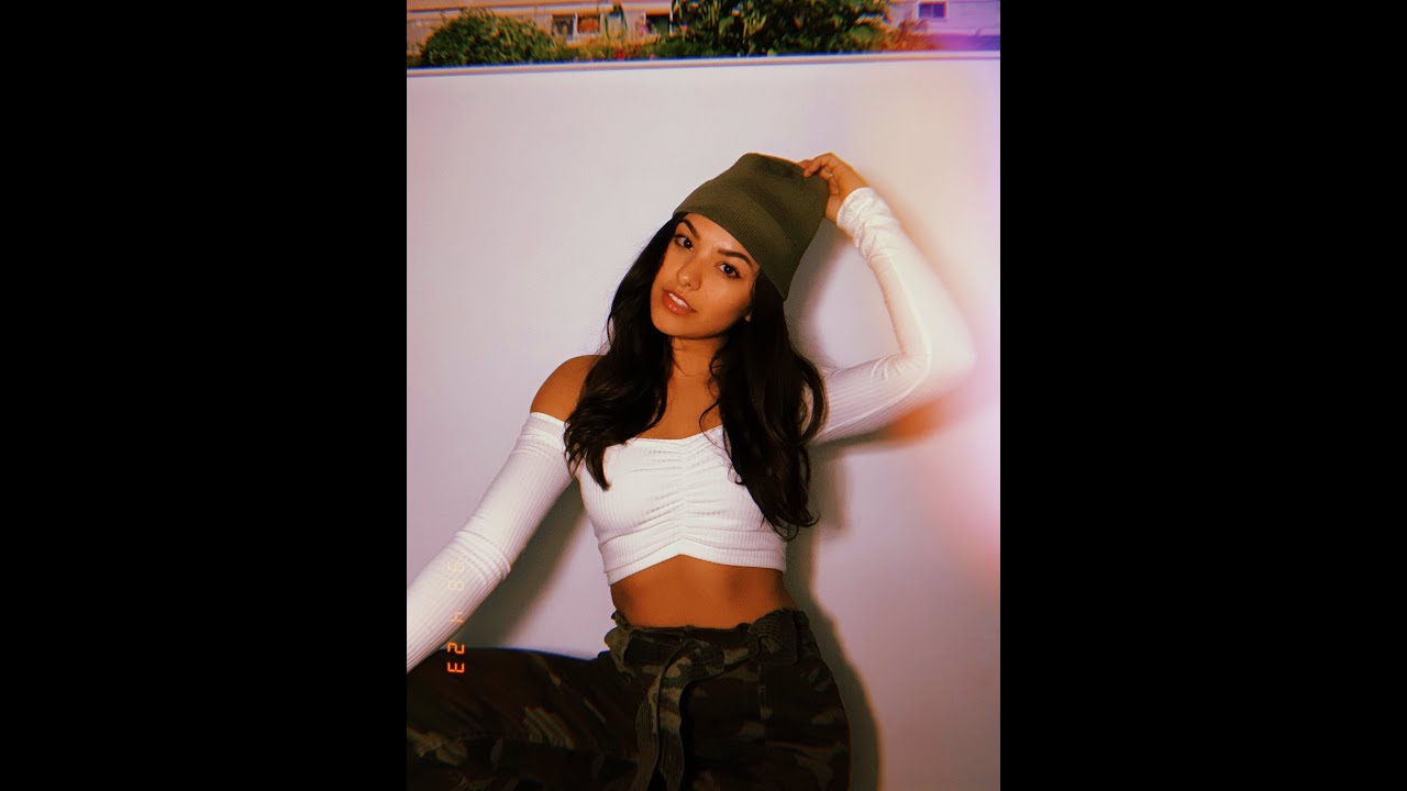 W6: ONLINE MIC NIGHT with Humberly Gonzalez (Brooklyn from Utopia Falls) - YouTube