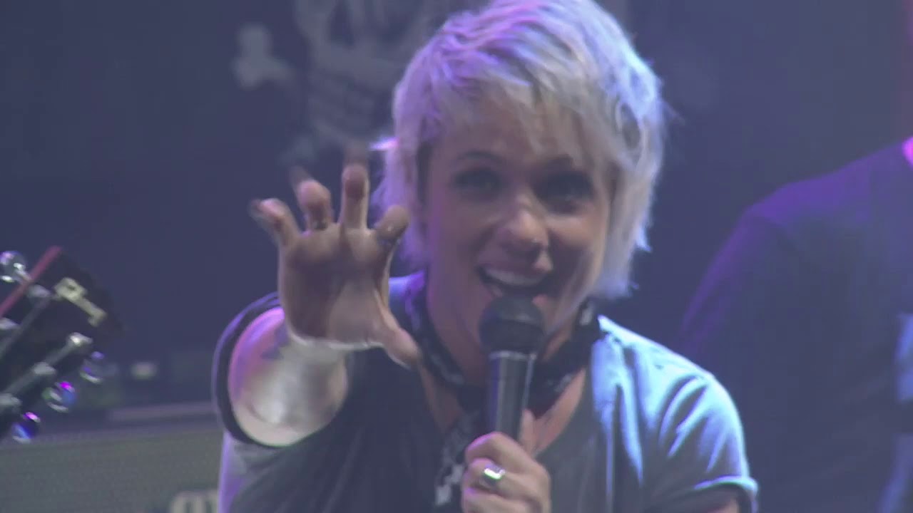 Hateen - Passa o Tempo ao vivo DVD Obrigado Hangar 110 - YouTube